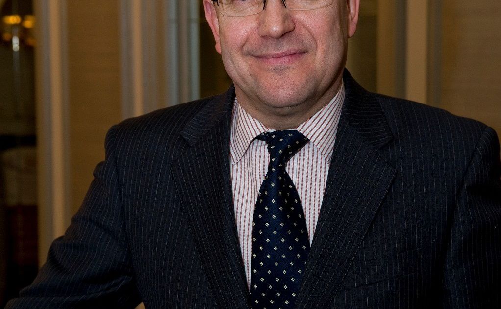 Leading UK hospitality association Chief Executive Carl Weldon steps ...