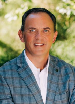 Chris White has been appointed Director of Marketing at Four Seasons ...