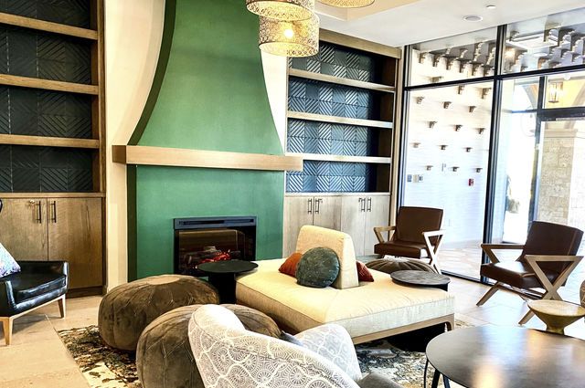 Hotel Indigo Spring-Woodlands Area opens