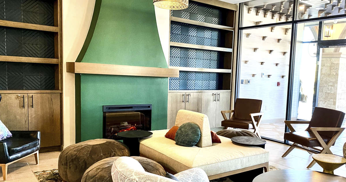 Hotel Indigo Spring-Woodlands Area opens