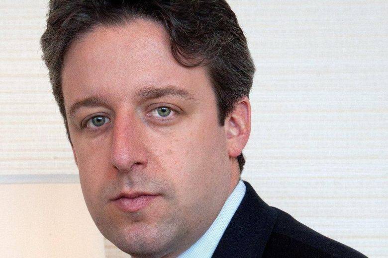 RobertDouglas Adds Two Senior Investment Bankers to Los Angeles Office