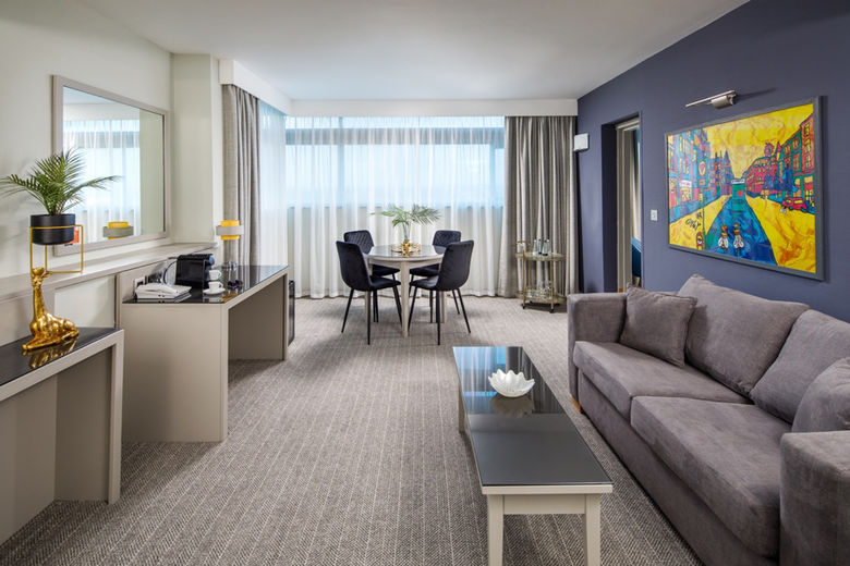 S Hotels & Resorts acquires Mercure Glasgow City Hotel leasehold and ...