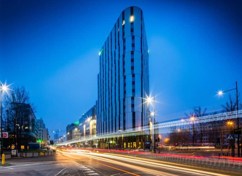 Holiday Inn®'s 6th Poland hotel opens in Warsaw City Centre