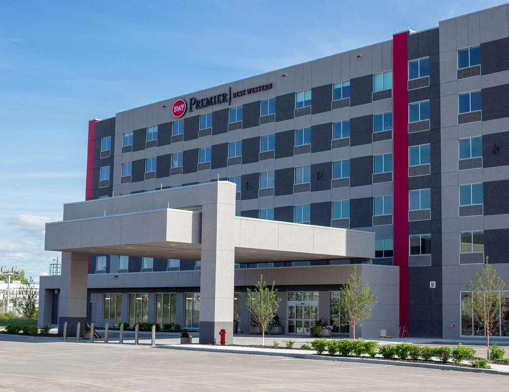 Best Western® Hotels & Resorts Opens First Best Western Premier® In ...