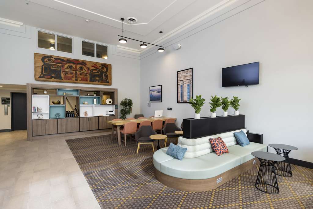 IHG Opens 71-key Holiday Inn Victoria - Elk Lake, BC, Canada