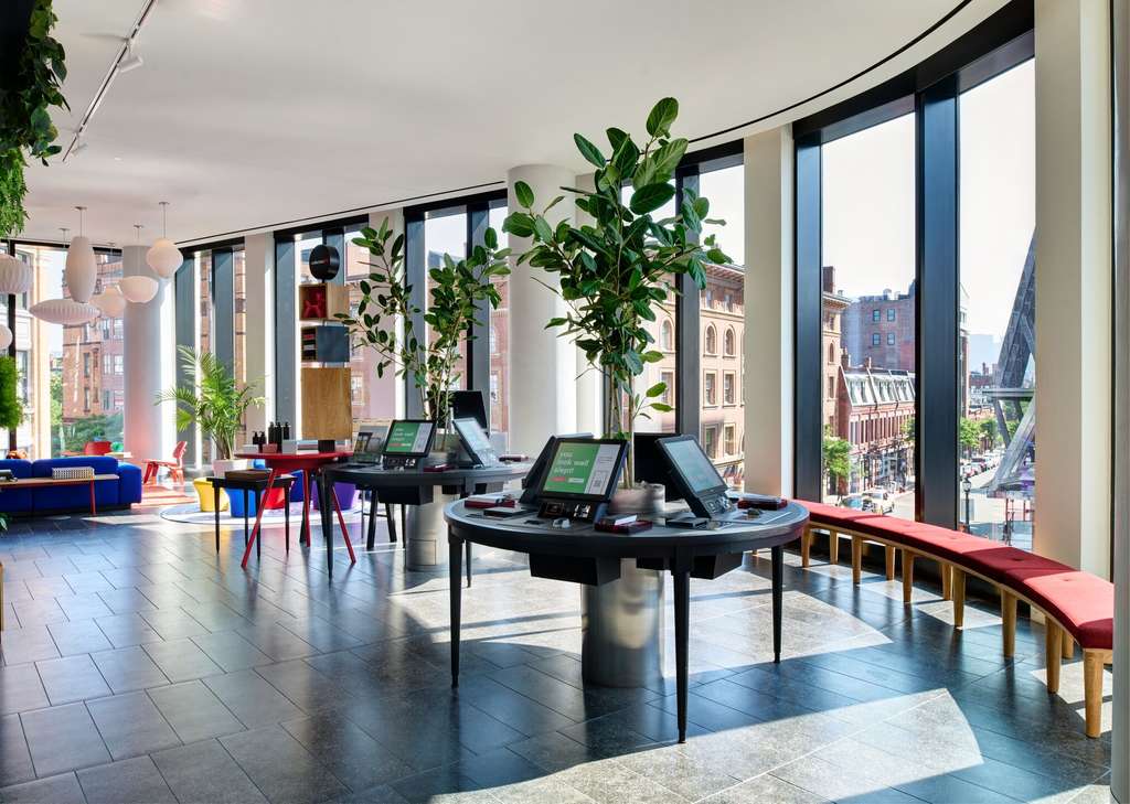 citizenM Brand Opens Largest Property to Date in Historic Back Bay, Boston